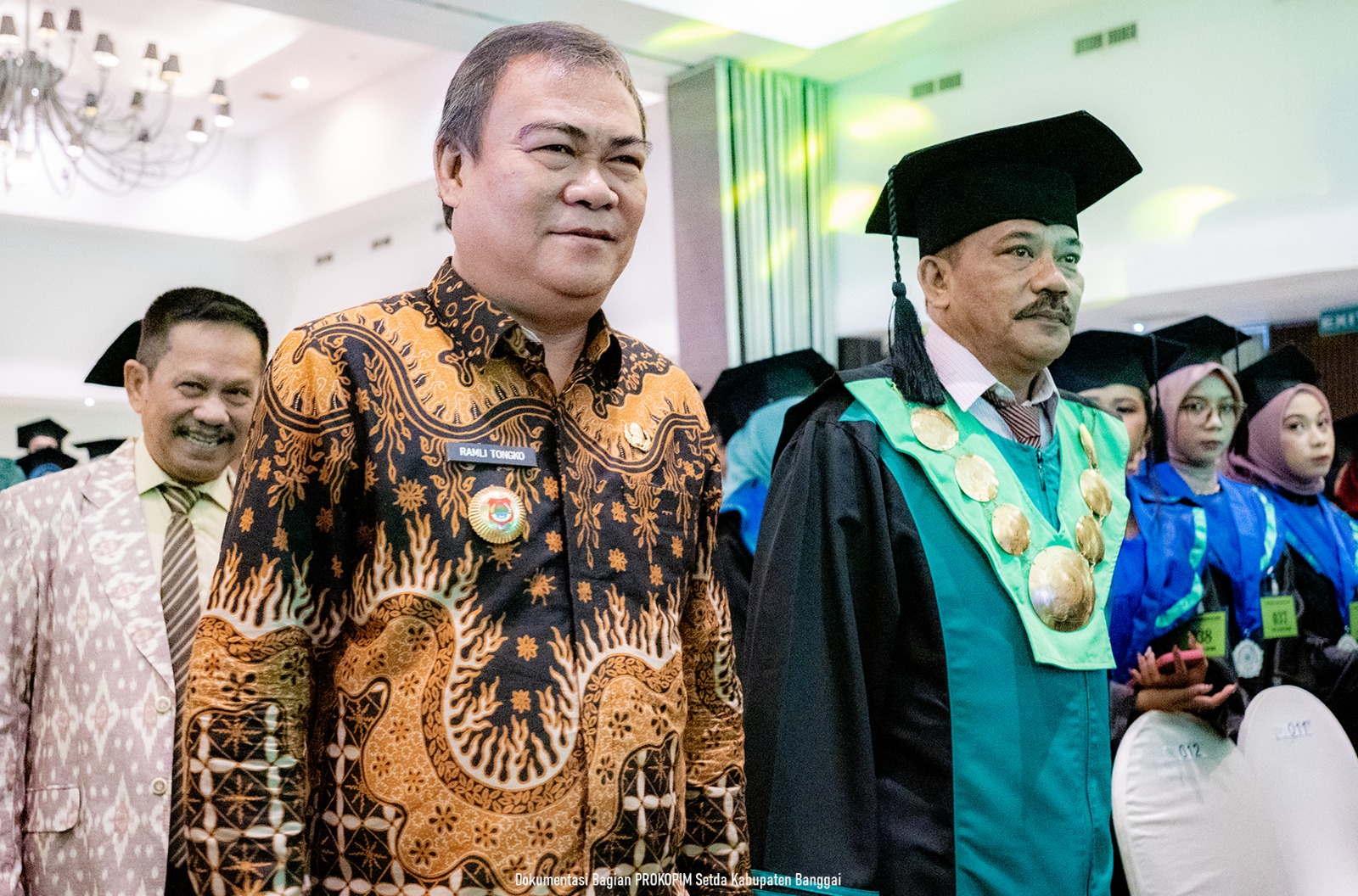 Pj Sekda Banggai Ramli Tongko Hadiri Wisuda XXII Unismuh Luwuk Tahun 2024
